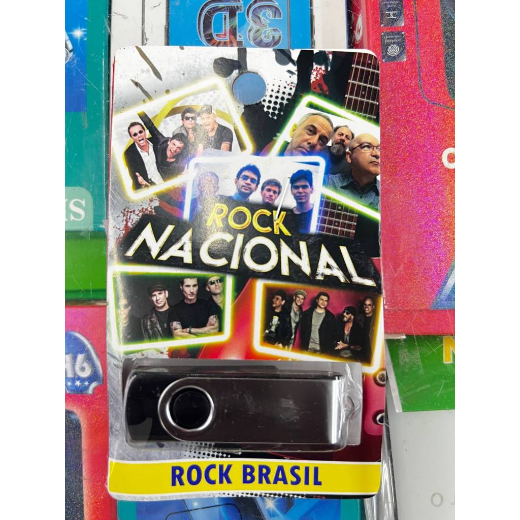 Pen Drive Com Musicas Gravadas Diversas | Shopee Brasil