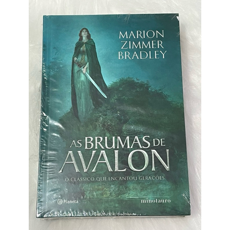 livro novo ainda no plástico - capa dura - as Brumas de Avalon - volume ...