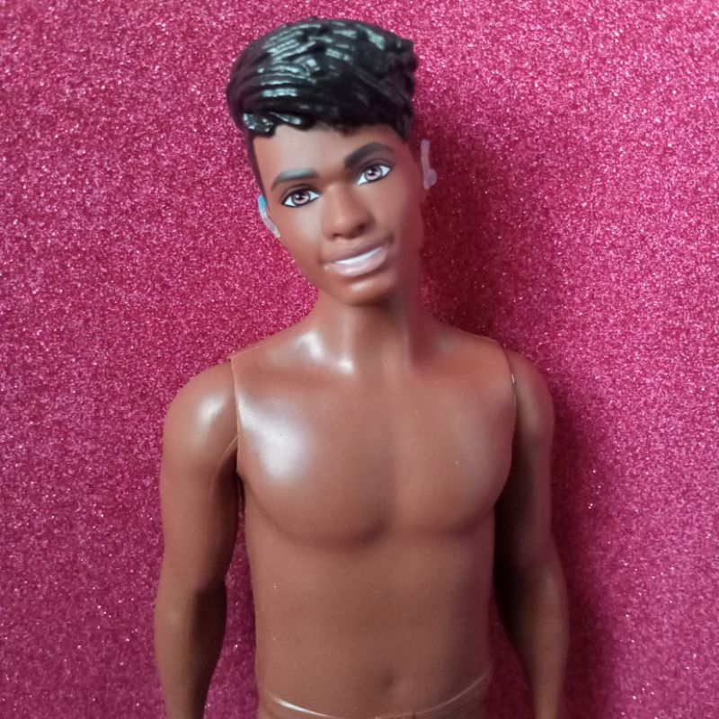 Ken Negro Fashionista 220 • Com aparelho auditivo NOVO | Shopee Brasil