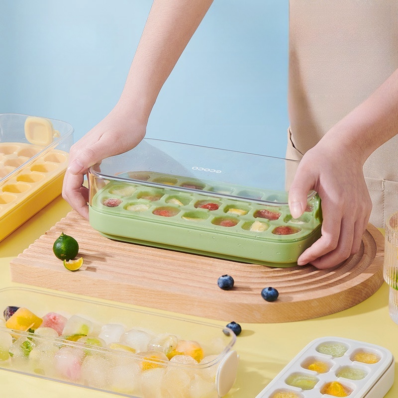 CAIXA FORMA FÁBRICA E ARMAZENAGEM DE GELO 21 CUBOS -C2 - Faz a Boa!