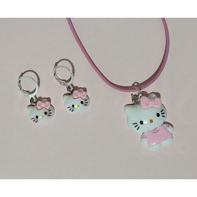 Conjunto brinco e colar Hello Kitty | Shopee Brasil