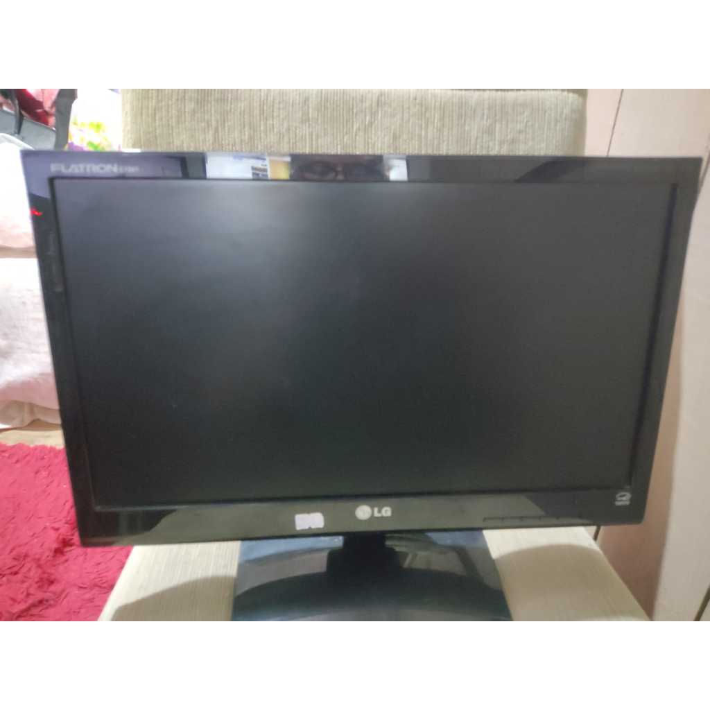 Monitor Usado LG 18 Polegadass com Detalhes | Shopee Brasil