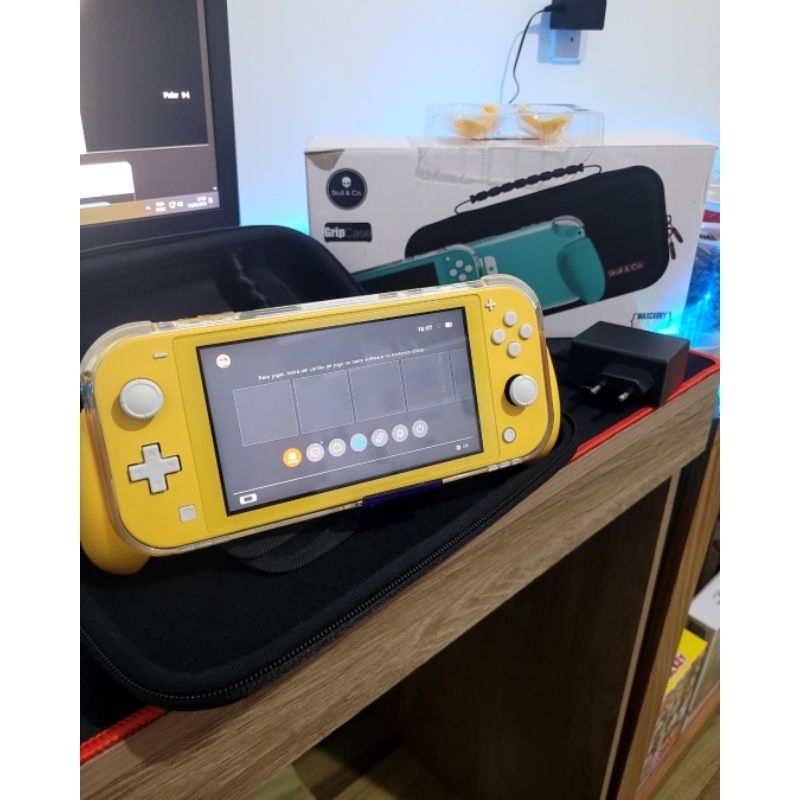 Nintendo Switch Lite | Shopee Brasil