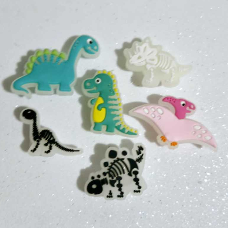 Kit Pins Bottons Jibbitz para Crocs Dinossauro | Shopee Brasil
