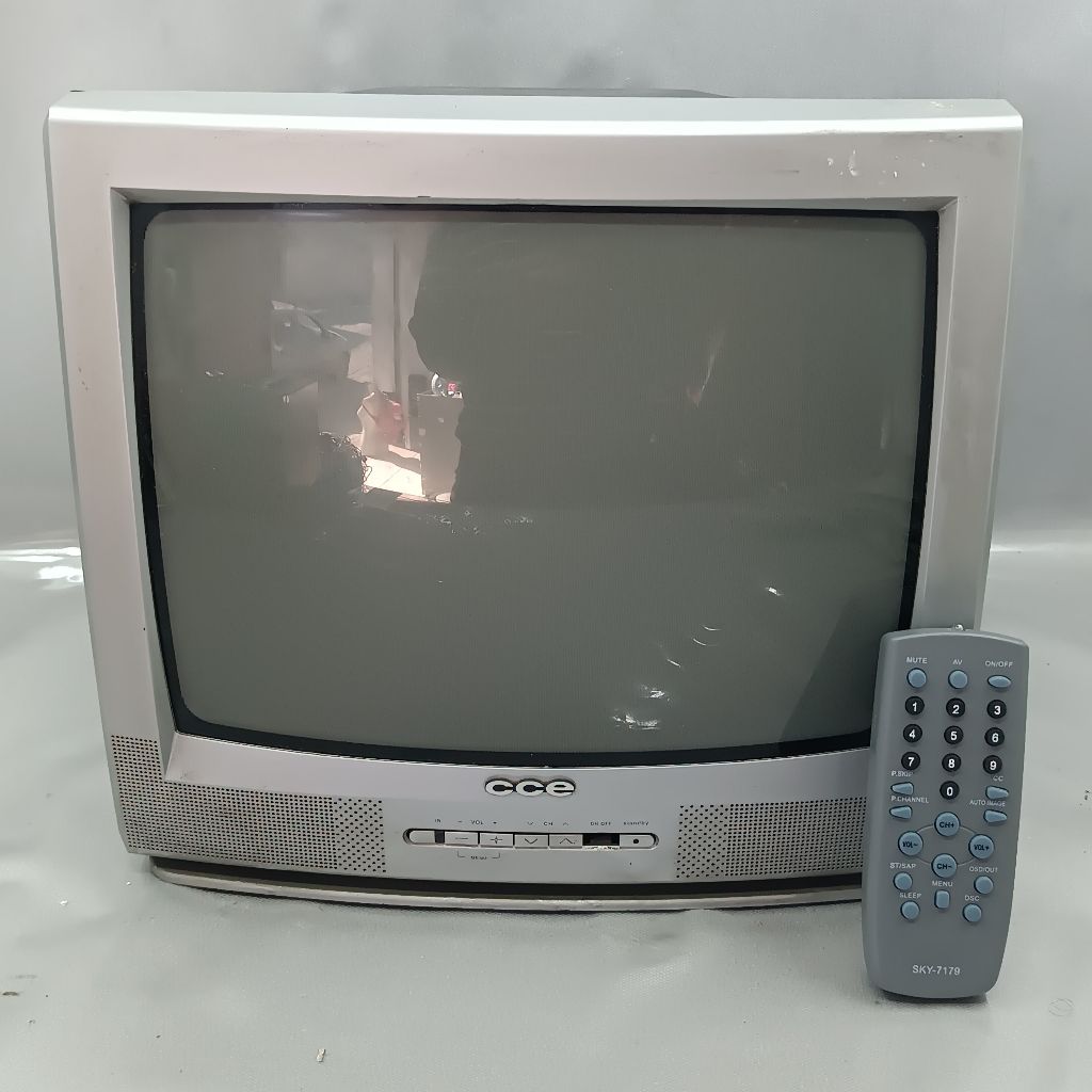 Monitor Tv CCE Tubo 14" antiga (defeito leia) - Faz a Boa!