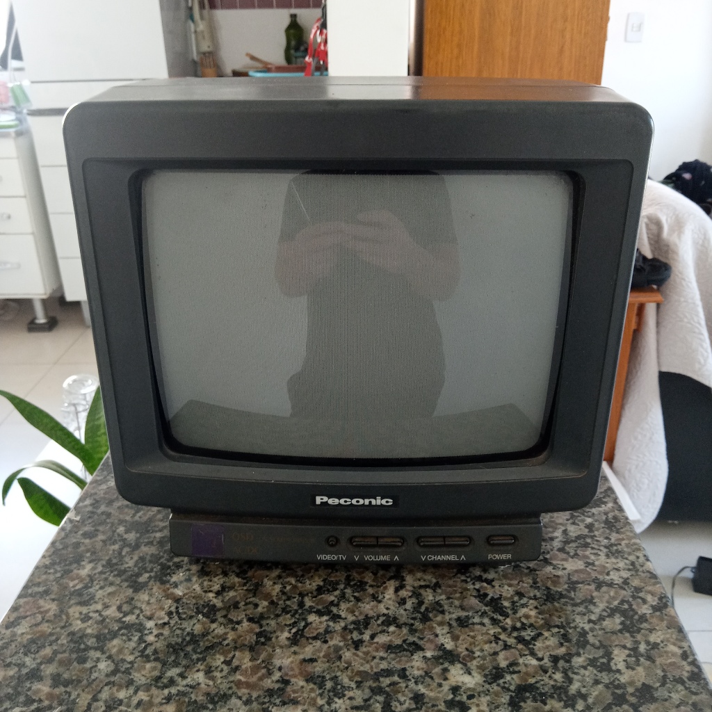 Tv Portátil A Cores 10 Pol Peconic - Não Liga Leia Anuncio | Shopee Brasil