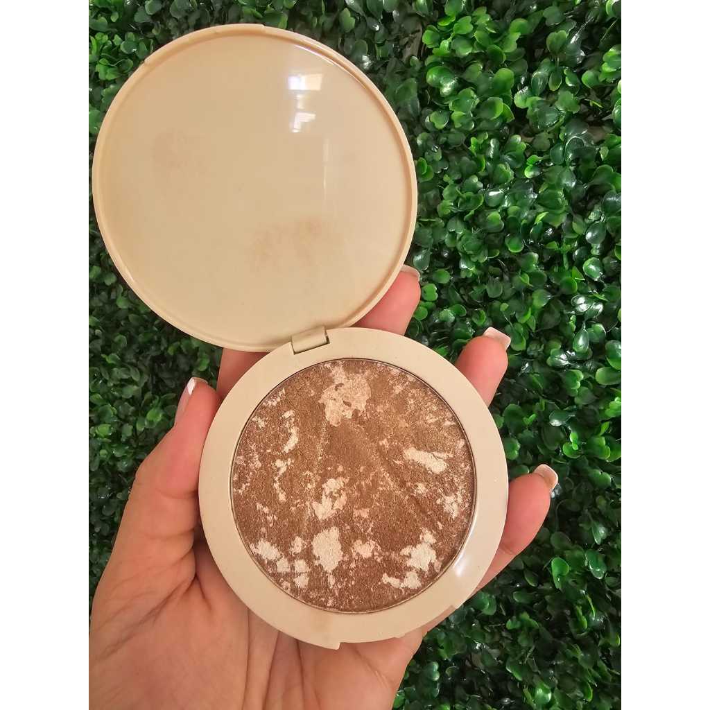 Bronzer e iluminador marmorizado Marble Essence Glass by Ruby rose ...