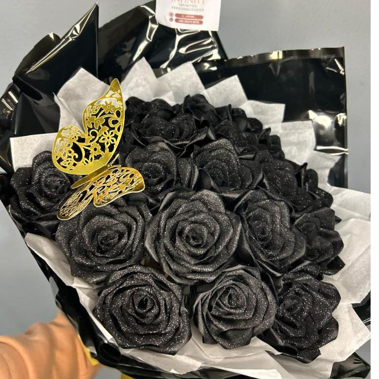Buquê de flores de cetim - Flores eternas | Shopee Brasil
