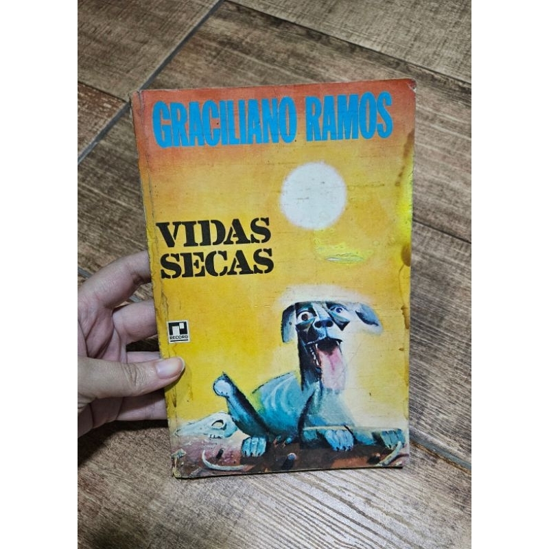 Livro vidas secas - Graciliano ramos | Shopee Brasil
