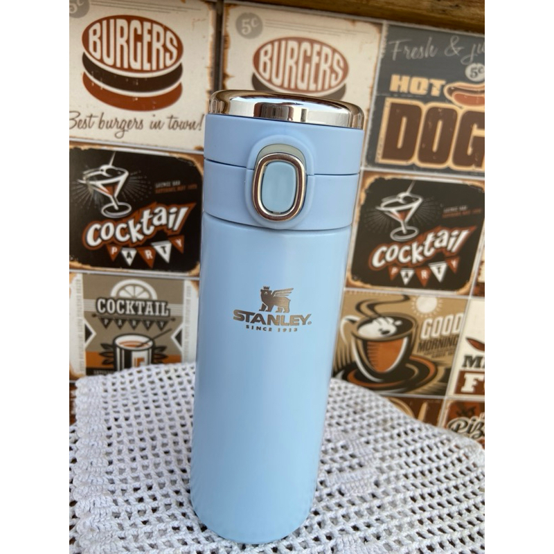 garrafa Stanley azul com bico e trava de segurança | Shopee Brasil