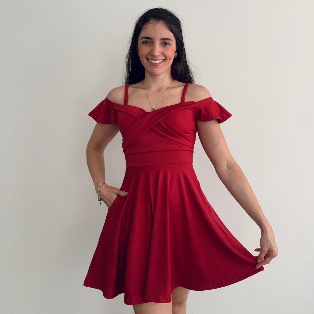 Vestido Curto Rodado Ombro a Ombro com Bolsos e Push Up de Busto ...