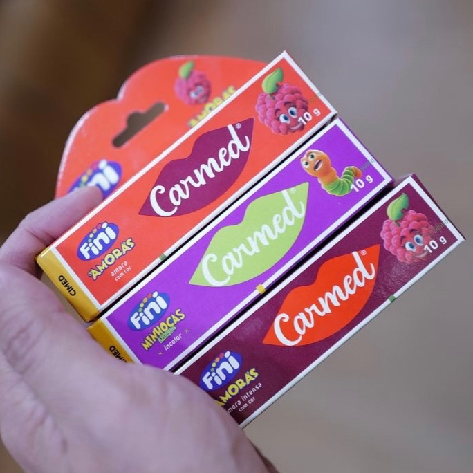 Kit Hidratante Labial Carmed Fini 3 Sabores: Minhoca, Amora e Amora ...
