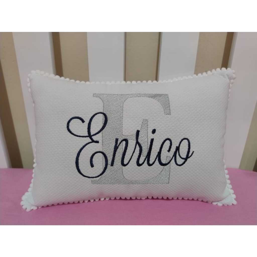 Almofada Inicial Nome Sobreposto | Shopee Brasil