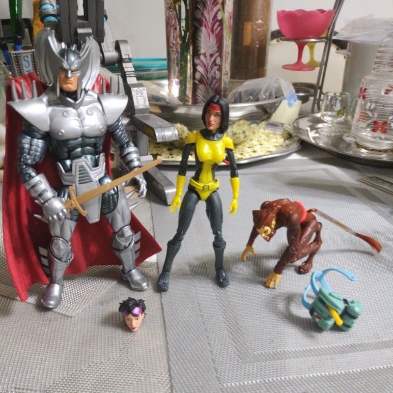 Kit Bonecos Novos Mutantes Marvel LegendsToybiz Conflito (CABLE), Dani ...