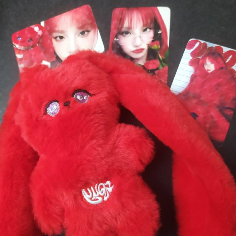 YUQI - GIDLE - (G)I-DLE - KPOP - K-POP - FANMADE - PHOTOCARD - RED ...