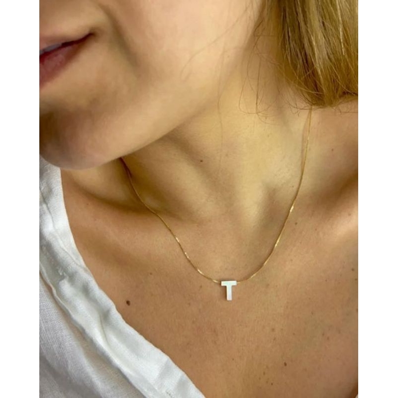 Colar com Inicial de letra banhado a Ouro 18k semijoia Colar letra ...