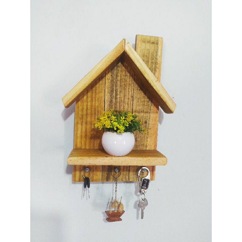 Porta Chaves Casinha Madeira | Shopee Brasil
