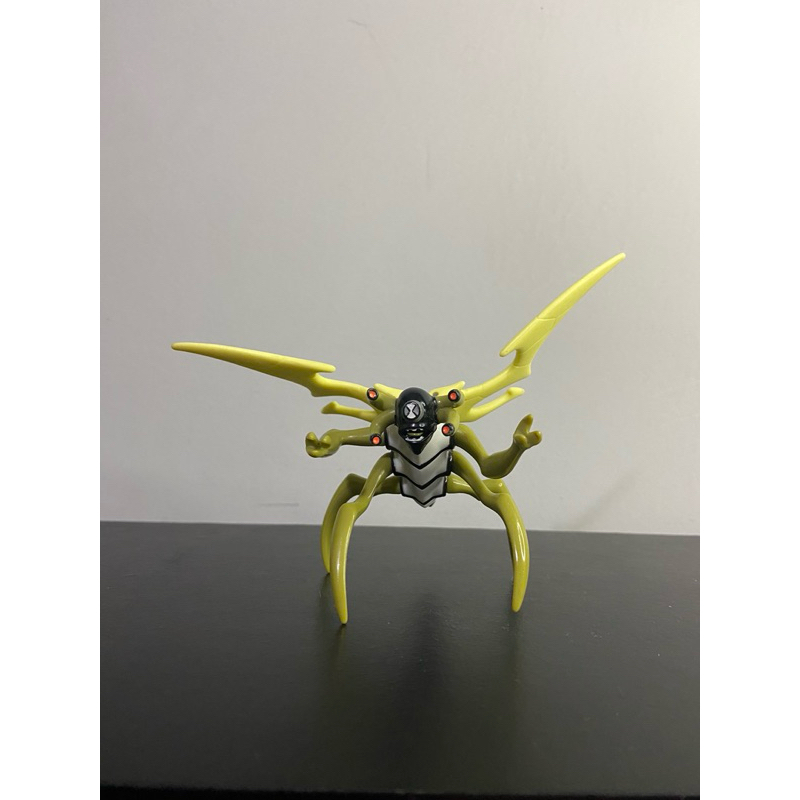 Boneco ben 10 insectoide | Shopee Brasil