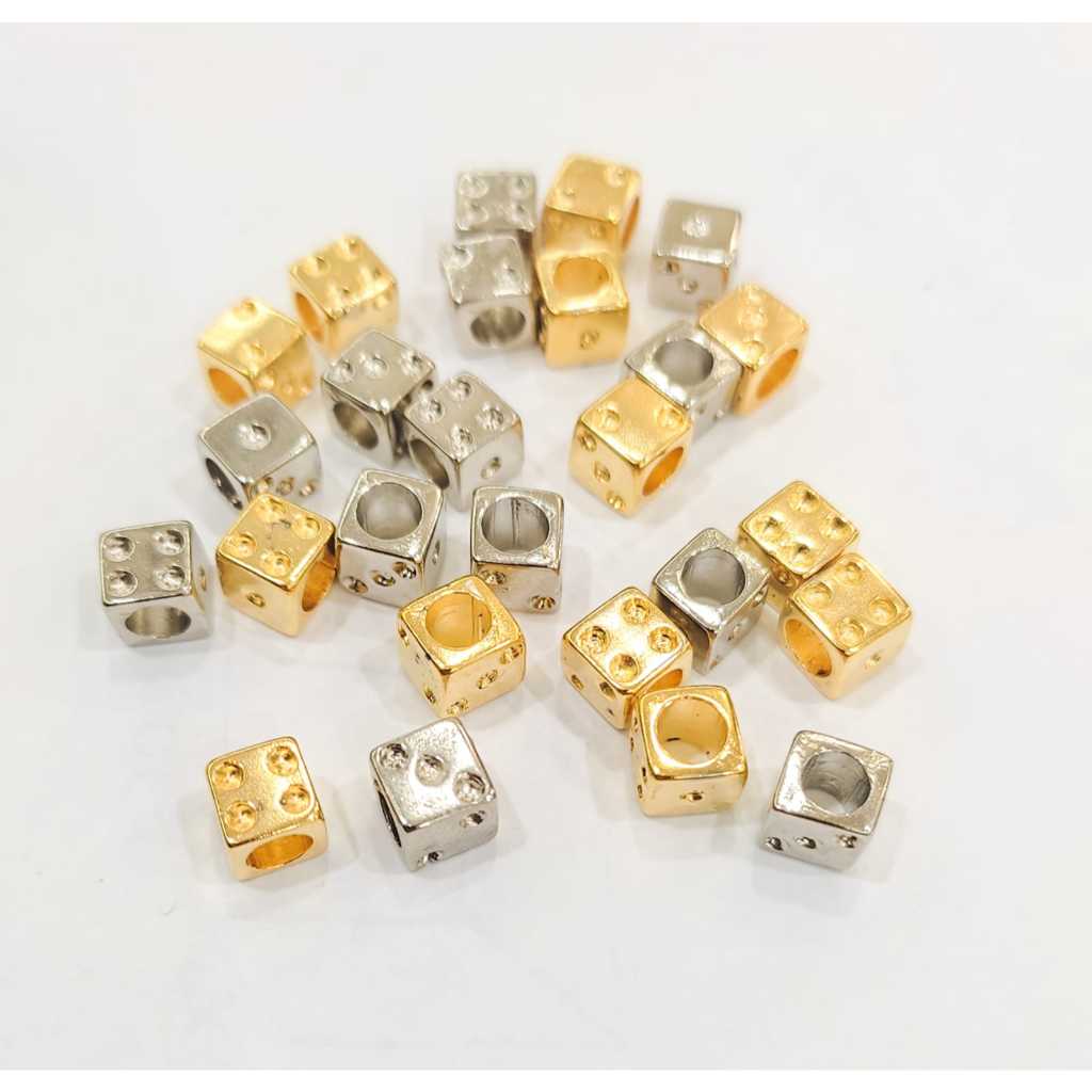 Dado de Metal Passante. | Shopee Brasil