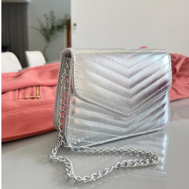 Bolsa Feminina Prata Metalizada Bordada Alça Corrente Envio Imediato ...