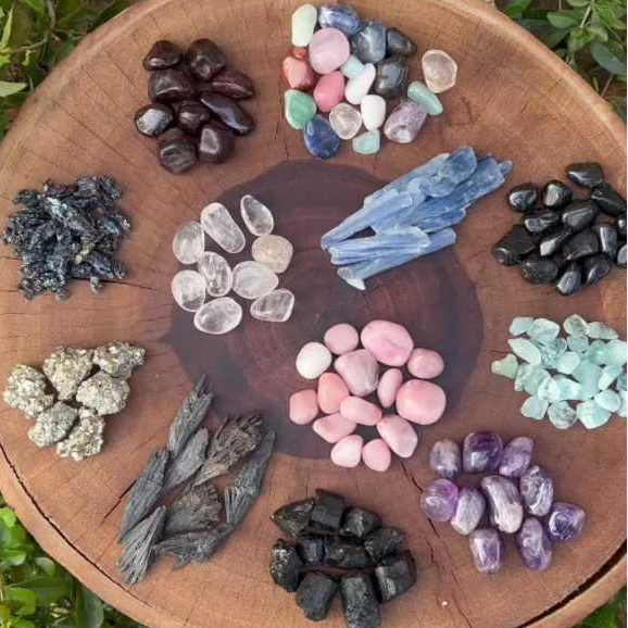 Pedra Natural Rolada ou Bruta 100 gramas: Ametista, Cristal, Cianita ...