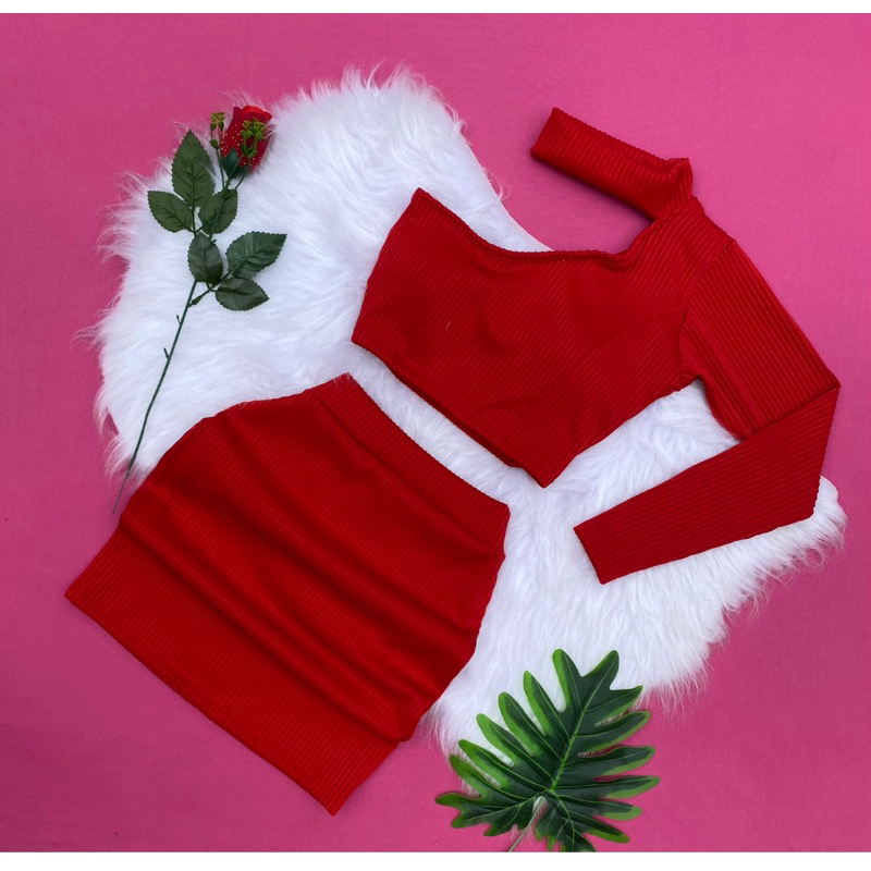 Conjunto Natal Ano Novo Saia Canelada 3d Vermelha Ou Branca E Cropped