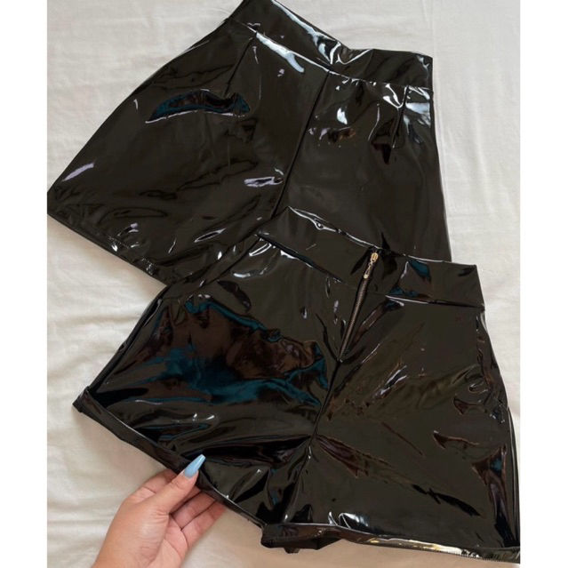 SHORTS DE VINIL COM ZIPER | Shopee Brasil