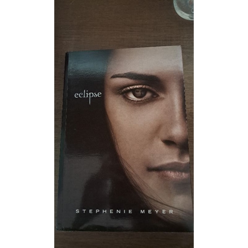 Livro Eclipse Saga Crepúsculo (Livro 3) - Stephenie Meyer | Shopee Brasil