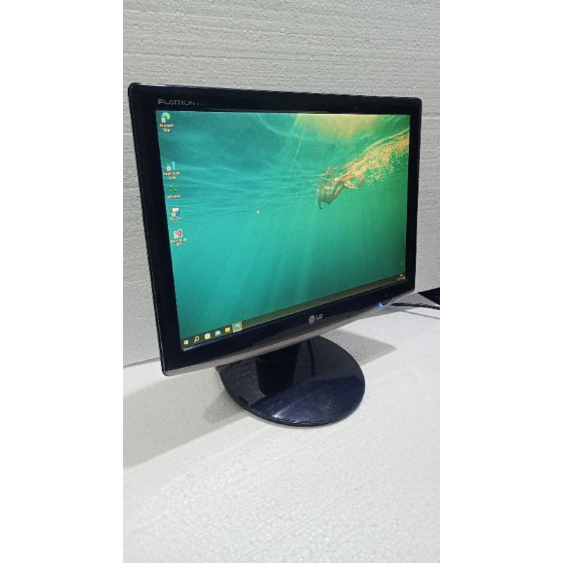 MONITOR LCD MODELO FLATRON W1752T - PF, 17 polegadas. | Shopee Brasil