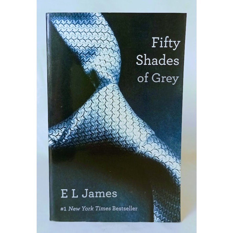 Fifty shades of Grey E L James (Cinquenta tons de cinza em Inglês) | Shopee Brasil