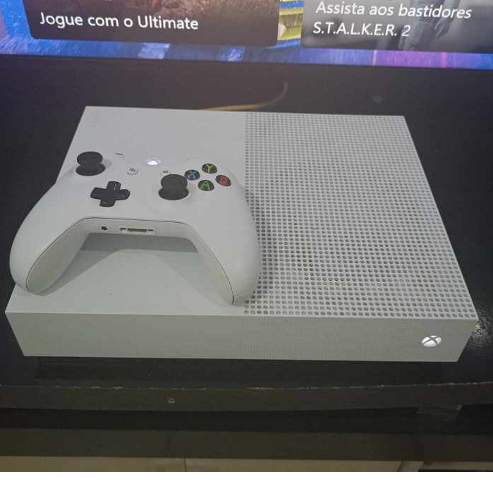 Xbox One S All Digital 1TB 1 controle 150 jogos