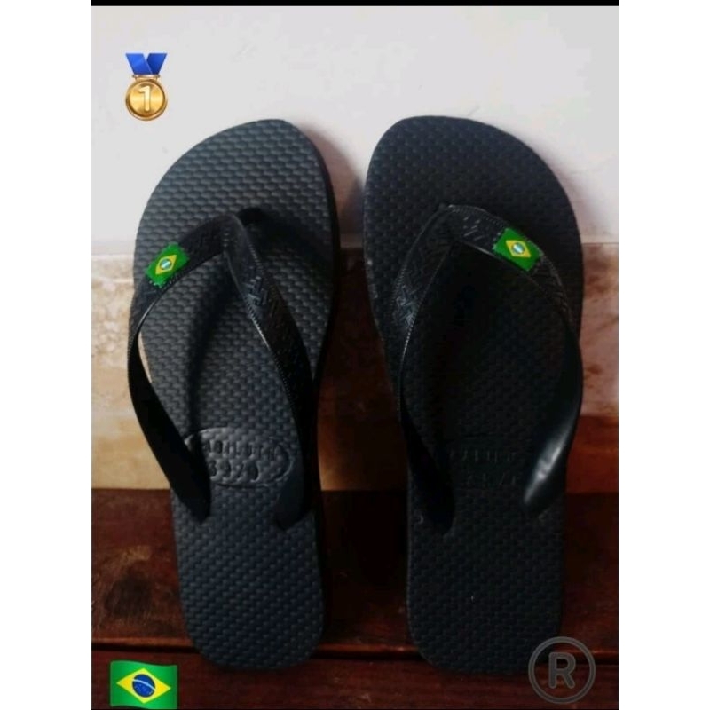 CHINELO DE BORRACHA PRETO BANDEIRINHA BRASIL | Shopee Brasil