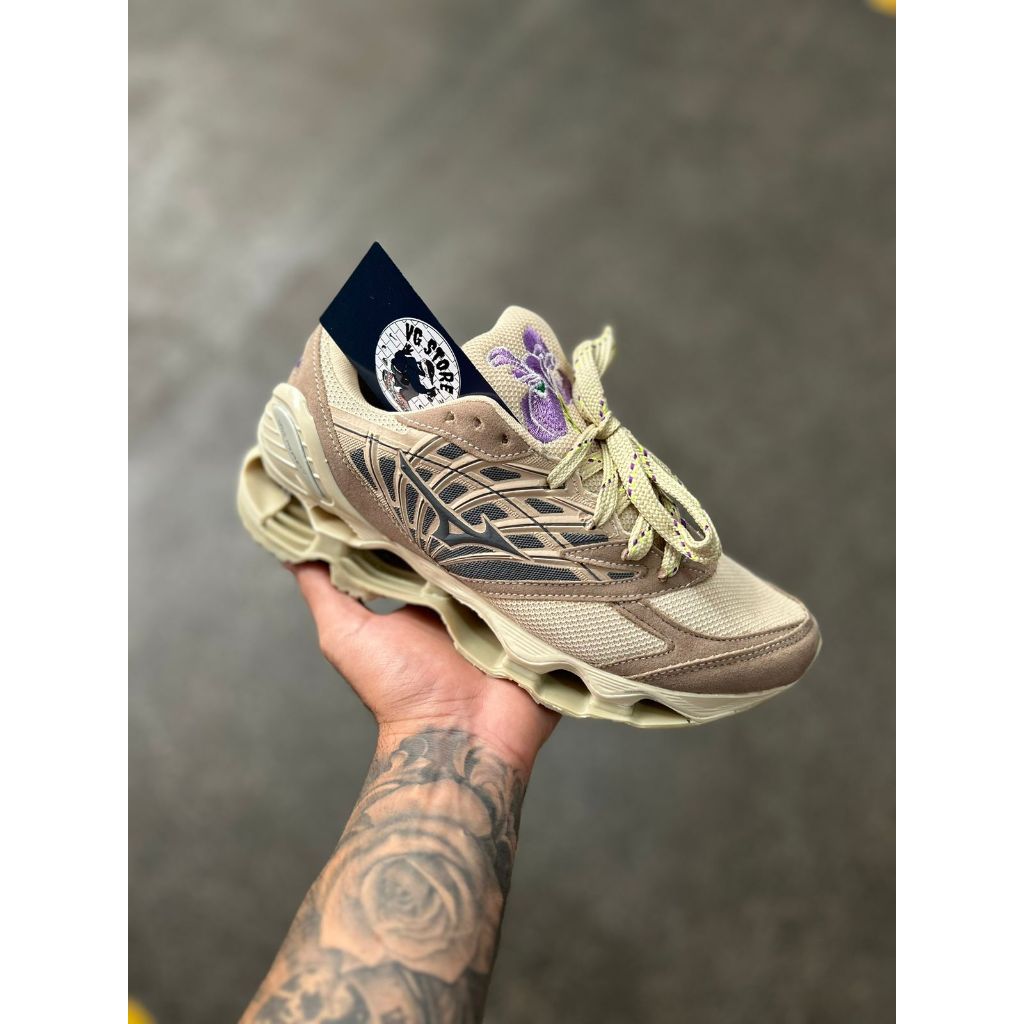 Tênis mizuno Flor de Lótus bege | Shopee Brasil