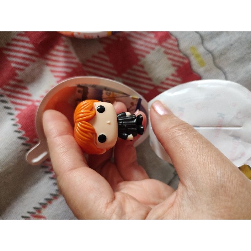 bonequinho kinder joy Rony( sem chocolate) | Shopee Brasil