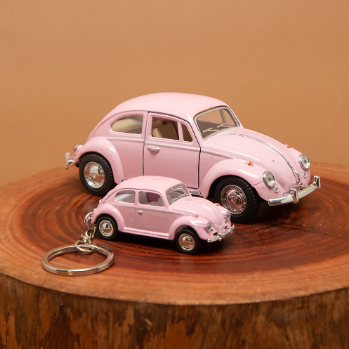 Kit Miniatura de fusca rosa e chaveiro de fusca rosa | Shopee Brasil