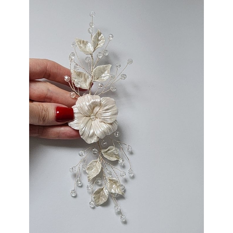 Grinalda noiva , flor perolada em porcelana fria. | Shopee Brasil