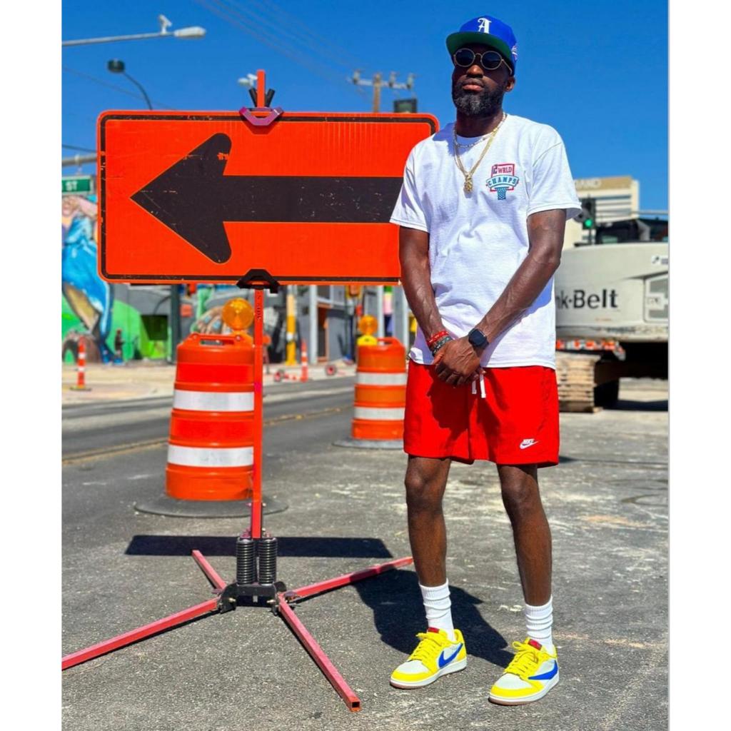 Camiseta outfit Oversized streetwear Estilo rap, streetwear, e atitude ...