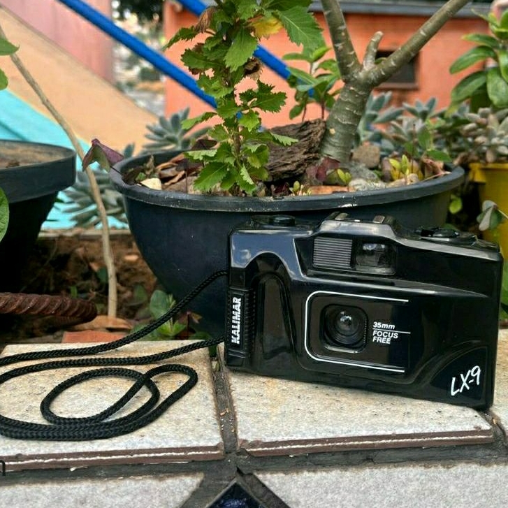 Câmera fotográfica analógica antiga - Anos 80 90 - Vintage - Utiliza ...