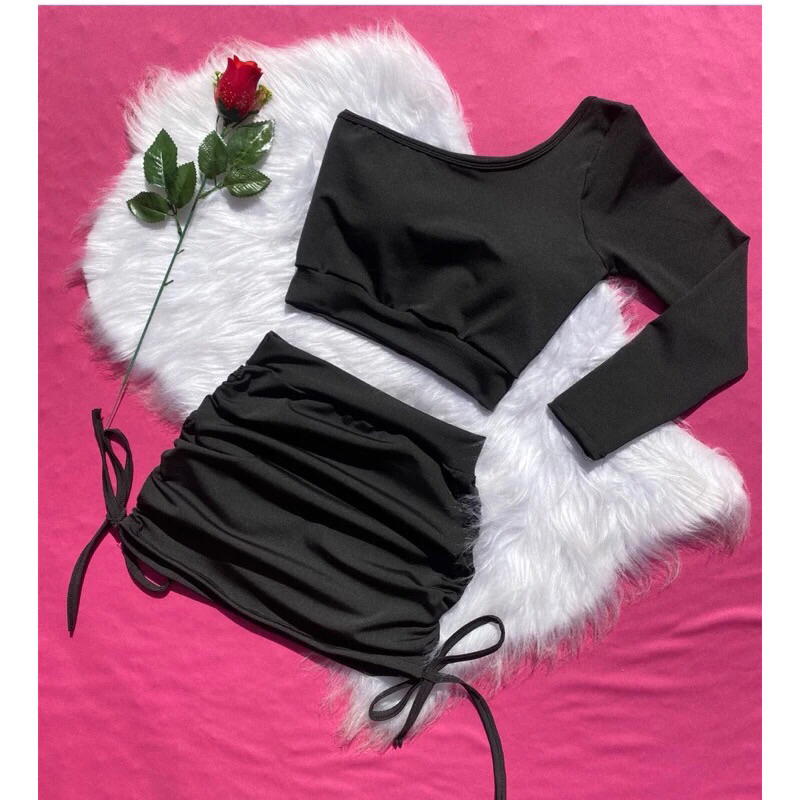Conjunto Camila Cropped E Saia Franzida Moda Gringa Natal E Ano Novo