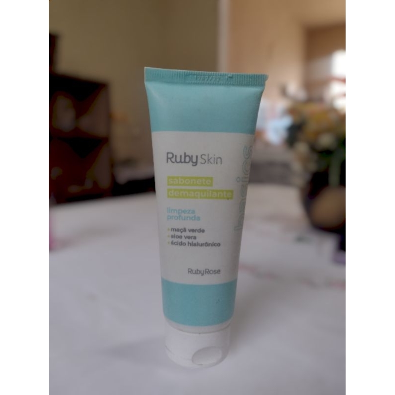 Sabonete Facial Demaquilante Ruby Skin Basics Ruby Rose | Shopee Brasil