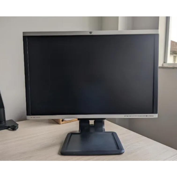 Monitor articulado 19 e 22 polegadas usado com garantia | Shopee Brasil