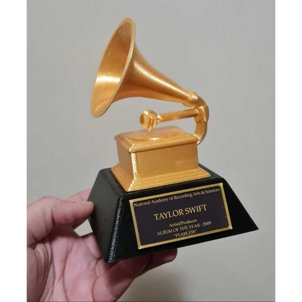 estatueta grammy | Shopee Brasil
