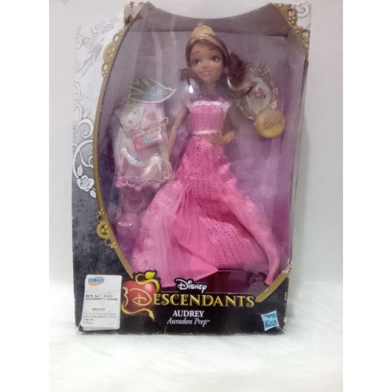 Boneca Disney Descendants Audrey com a caixa amassada. | Shopee Brasil
