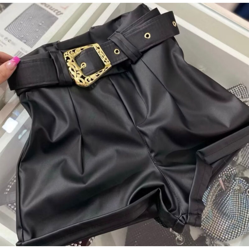 Short Feminino Couro Fake Courino com Cinto Fivela Brilho Preto Balada ...