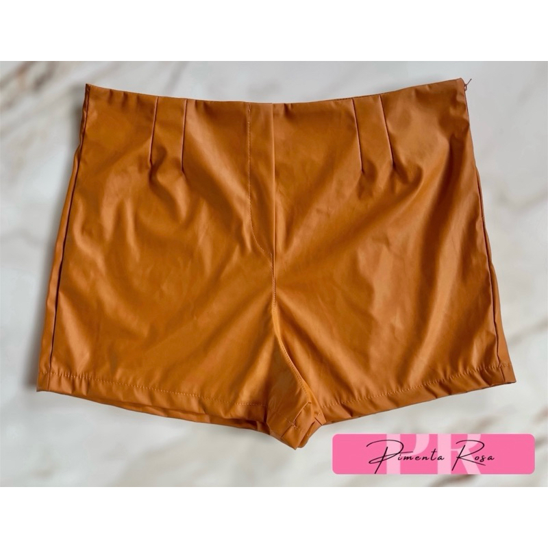 Short feminino couro fake caramelo plus size | Shopee Brasil