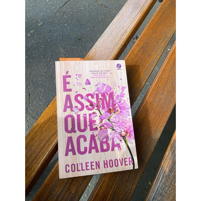 Livro É assim que acaba - Colleen Hoover | Shopee Brasil
