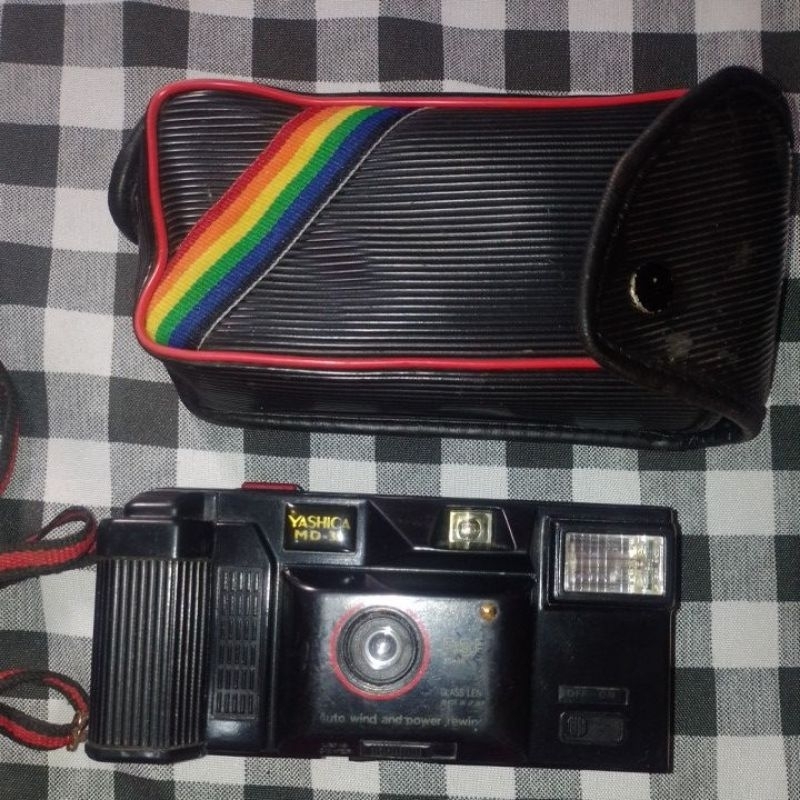 Câmera Fotográfica Yashica Aw-818 Antigo Ano 1980 Não sei se funciona ...