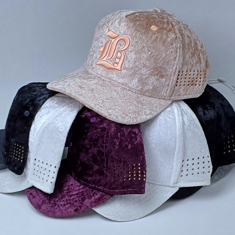 Boné Veludo Premium Tendencia de Final de Ano | Shopee Brasil