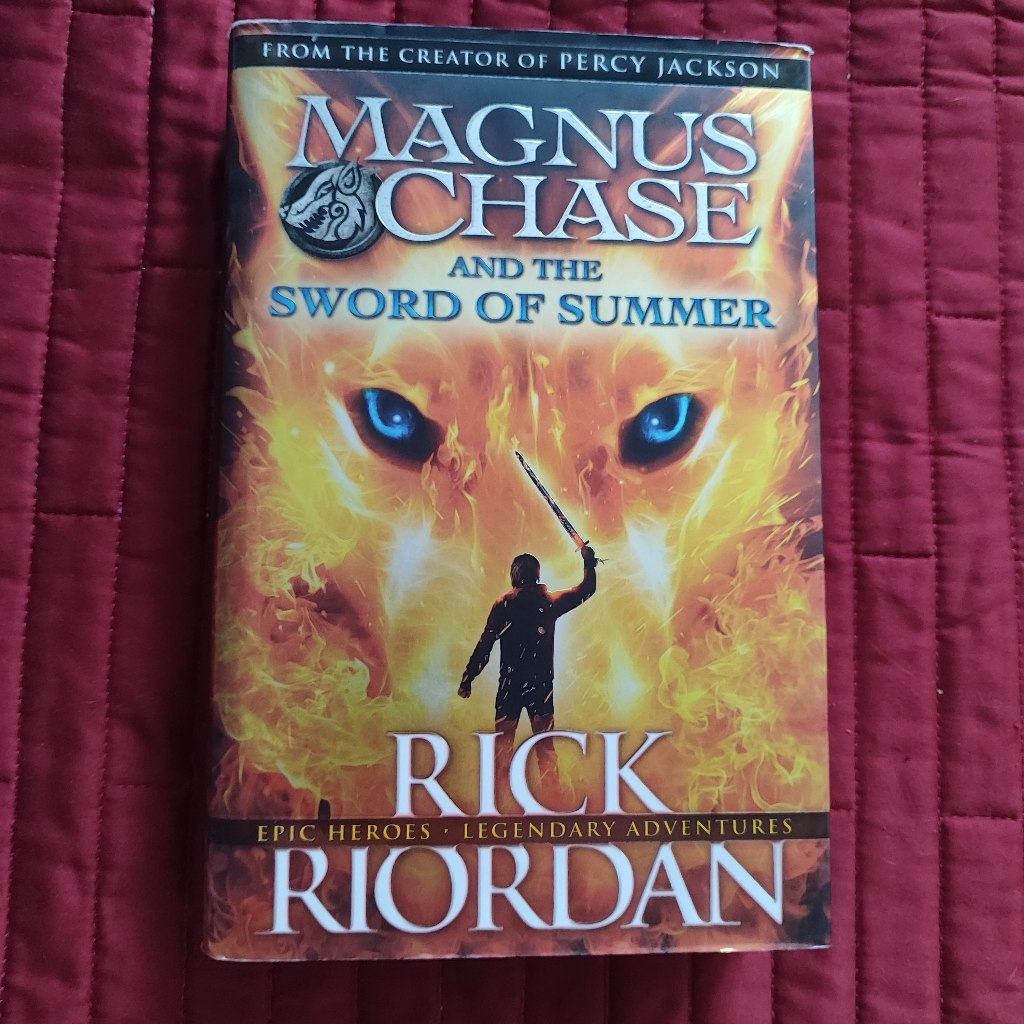 Magnus Chase and the Sword of Summer - Rick Riordan (capa dura ...