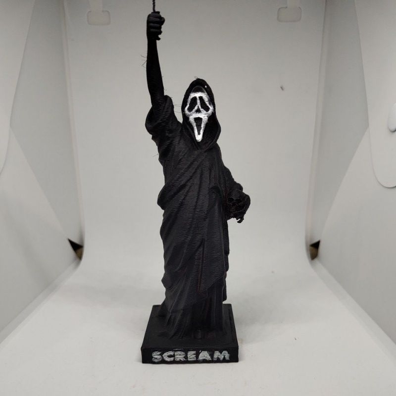 Action figure,Estatua liberty ghostface pânico | Shopee Brasil